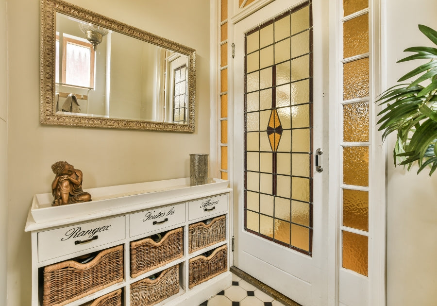 Welcoming Wows Statement Entryway Decor Ideas